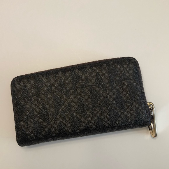 Michael Kors | Bags | Michael Kors Signature Mk Zip Wallet | Poshmark
